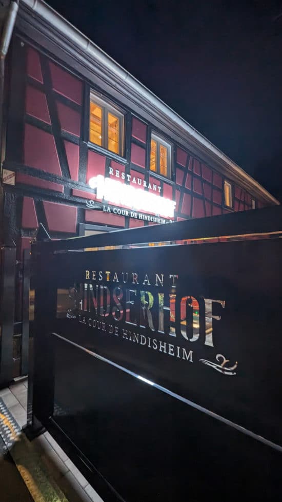 Le restaurant alsacien Hindserhof, la cour de Hindisheim - Mon Assiette ...